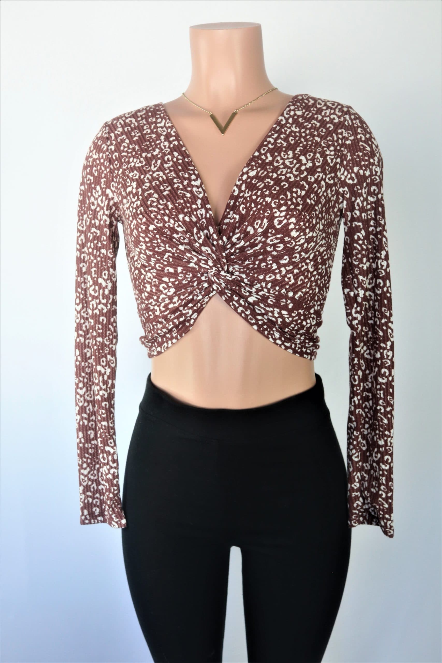 Annie Twist Front Top - Long sleeve twist front crop top in mauve camel.