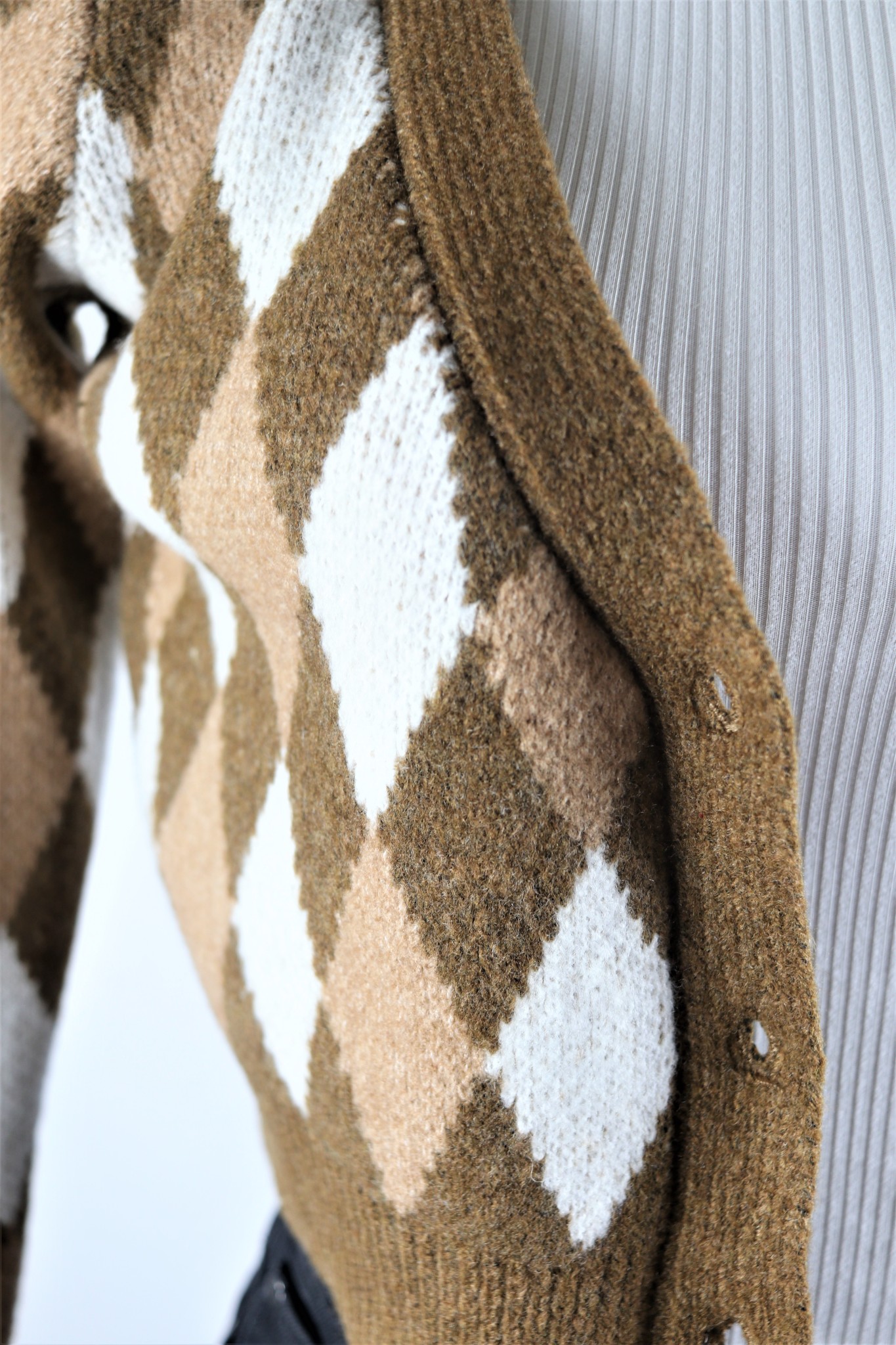 Brown Diamond Crop Cardigan - NeedMyStyle