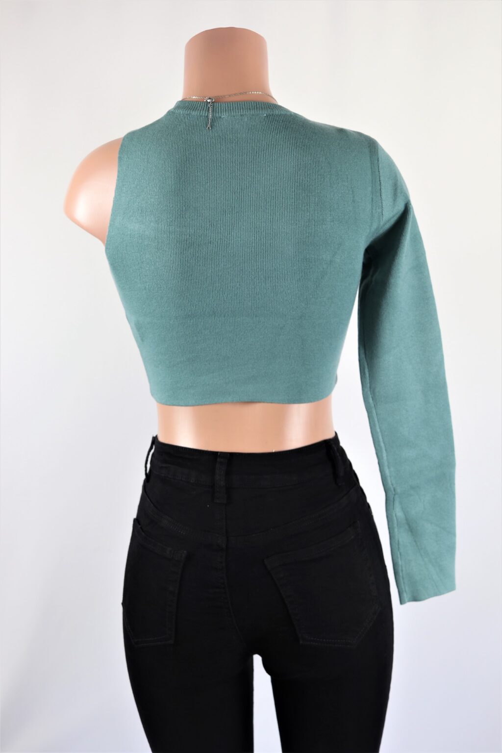 Getting the Cold Shoulder Top - NeedMyStyle