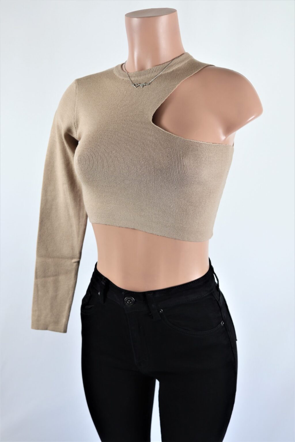 Getting the Cold Shoulder Top - NeedMyStyle